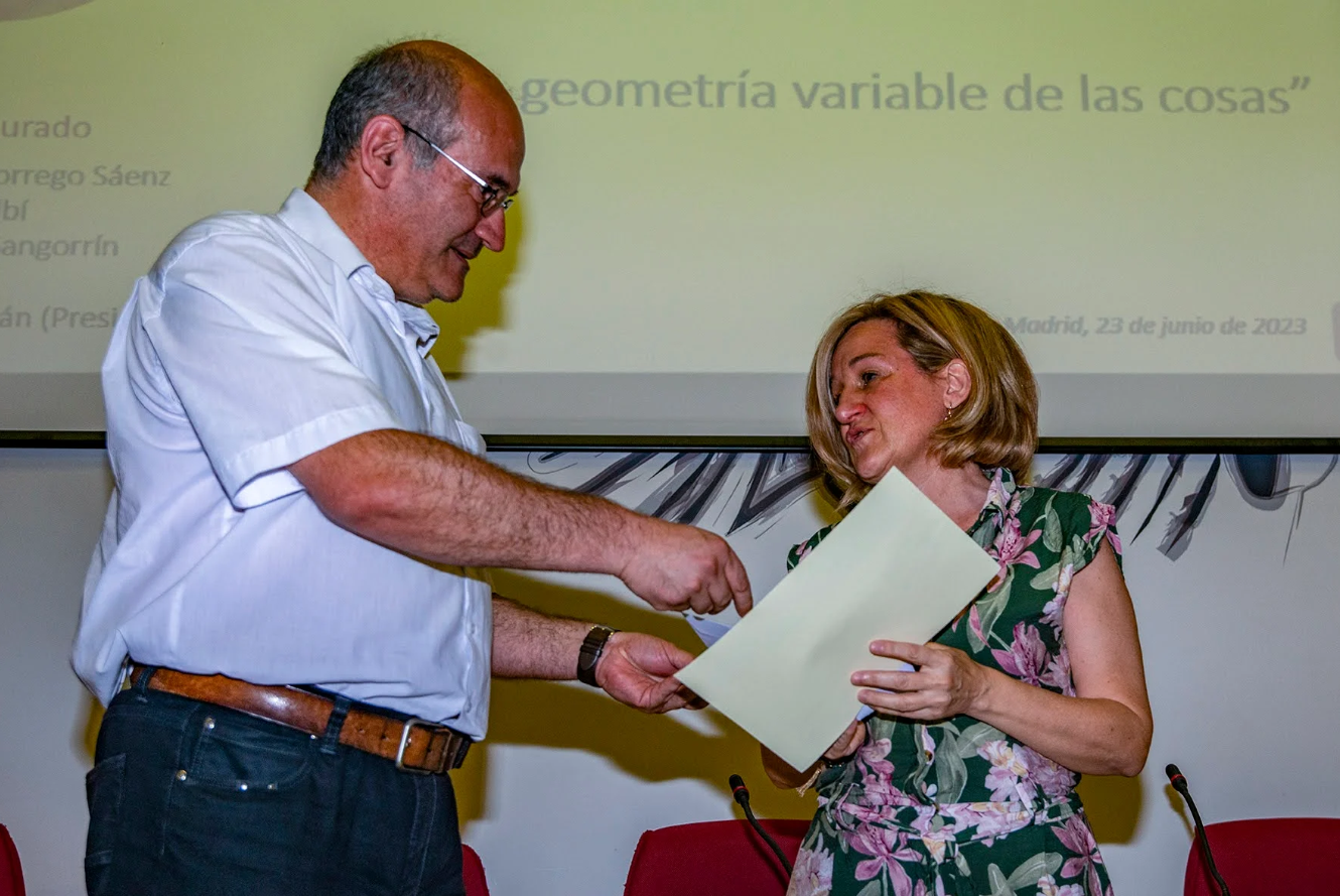 Ana Isabel Cámara, gana el premio del certamen Madrid Sky, patrocinado ...